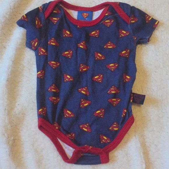 DC Comics | Shirts & Tops | Superman Onesie 36 Months Superman Logo ...